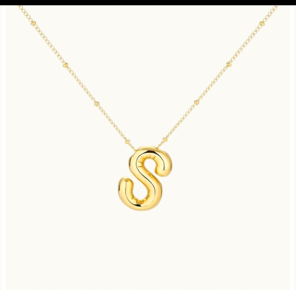 bella & co | Jewelry | Bella Co Initial Bubble Letter S With 7 Chain | Poshmark